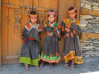 Black Robed Kaffir: Adventures on the other side of Pakistan – Vagobond